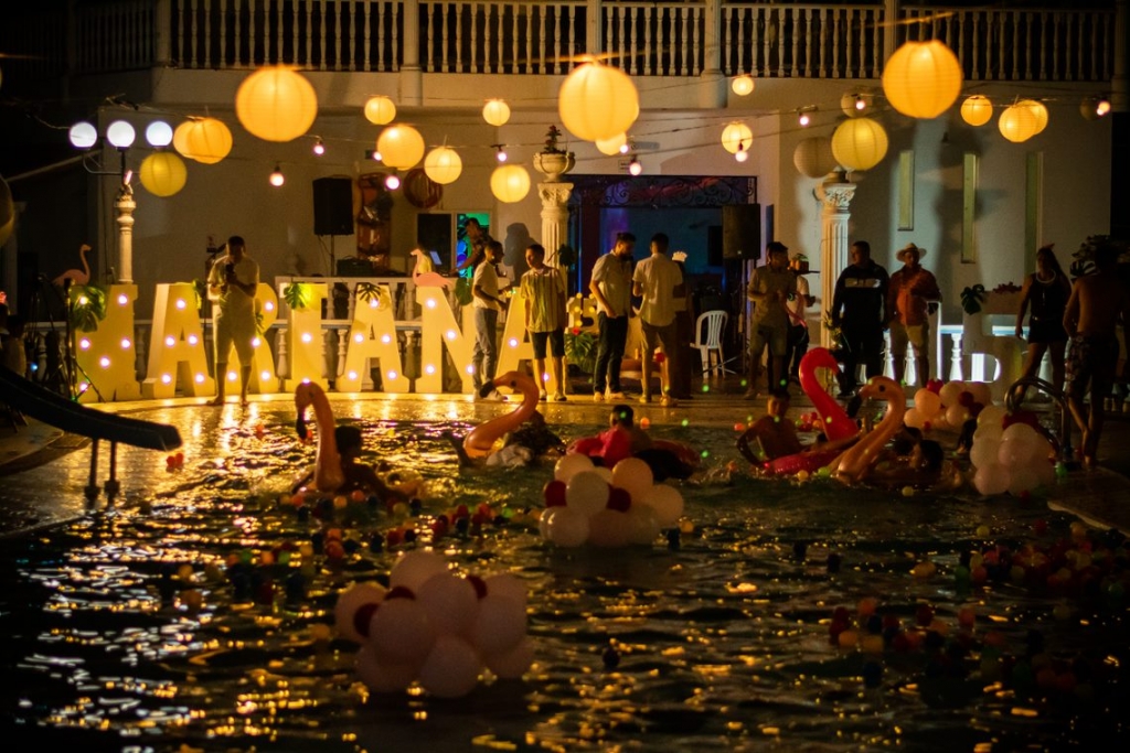 15 años pool Party tropical. – La montana eventos